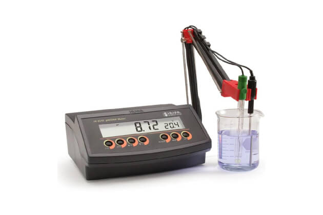 Máy đo pH và nhiệt độ Hanna HI2210-02